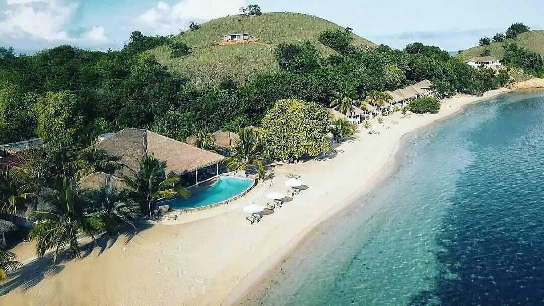 Mengapa Pulau Seraya Labuan Bajo Wajib Dikunjungi? Ini Alasannya ...